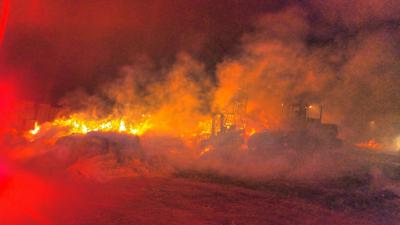 Bothwell barn fire threatens nearby structures | News ...