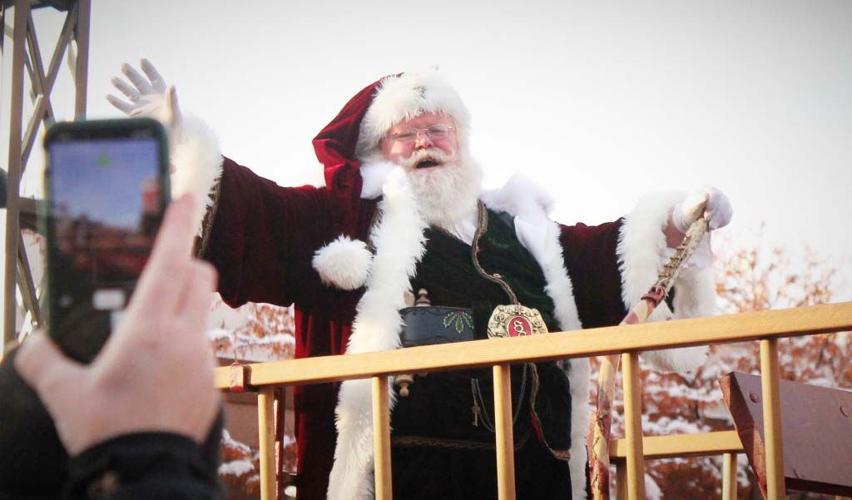New Laub Plaza added as site for Logan’s annual Christmas Parade and ...