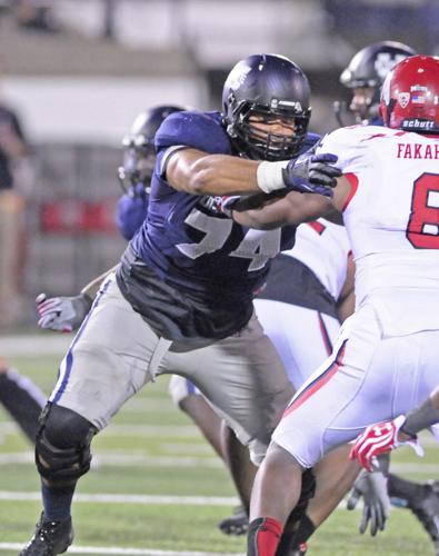 Aggie offensive line building chemistry | Utah State | cachevalleydaily.com