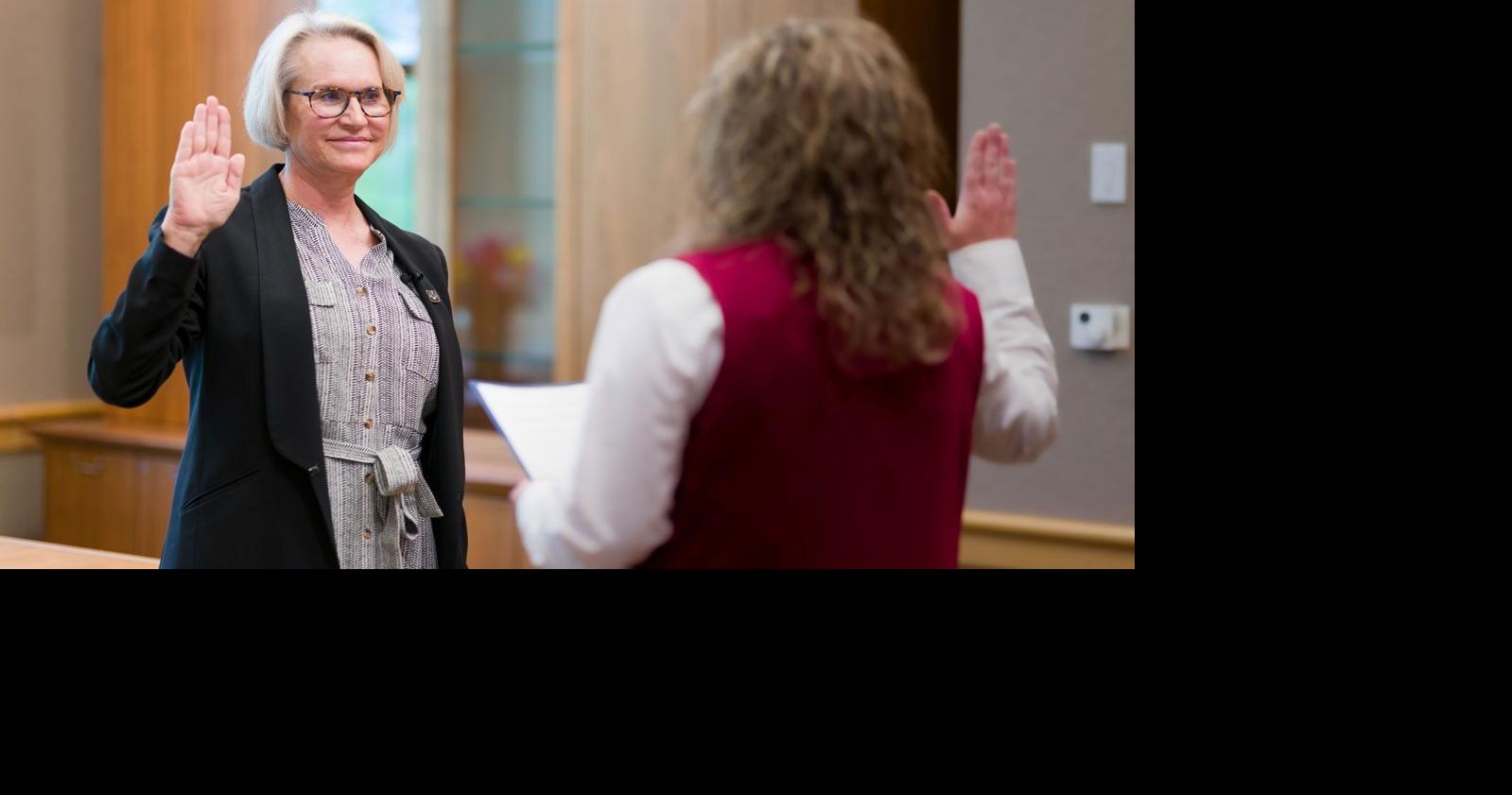 Elizabeth Cantwell sworn in as 17th USU President | Local News ...