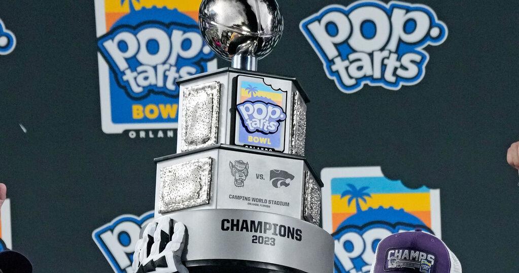 Bowl games to start the year? "Not a crazy idea" according to bowl ...