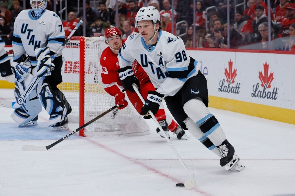 Keller and Mammoth slow down Atlantic Division-leading Red Wings, 4-1 ...