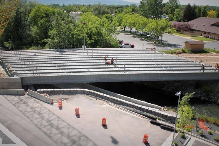 New bridge takes shape over Logan River | Local News | cachevalleydaily.com