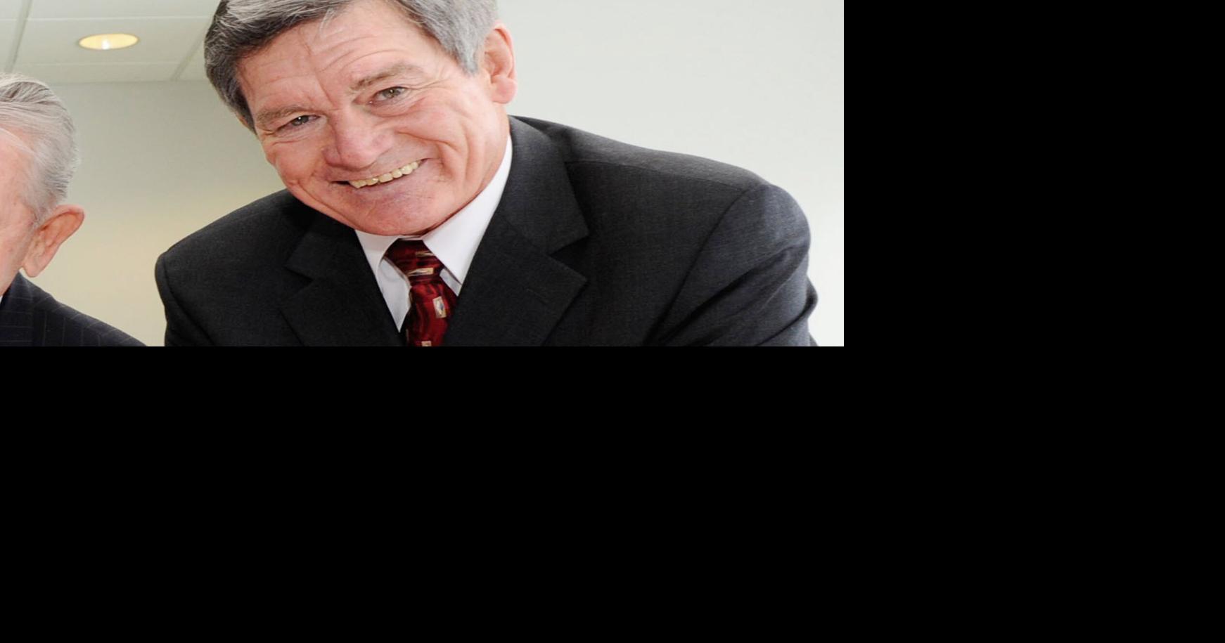 Tributes pour in for former NHL referee Bruce Hood