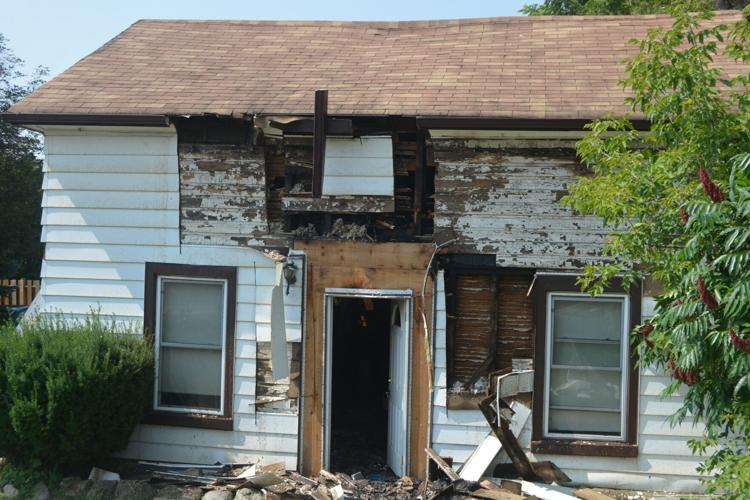 ‘Extraordinary conditions’: Caledon firefighters rescue residents ...