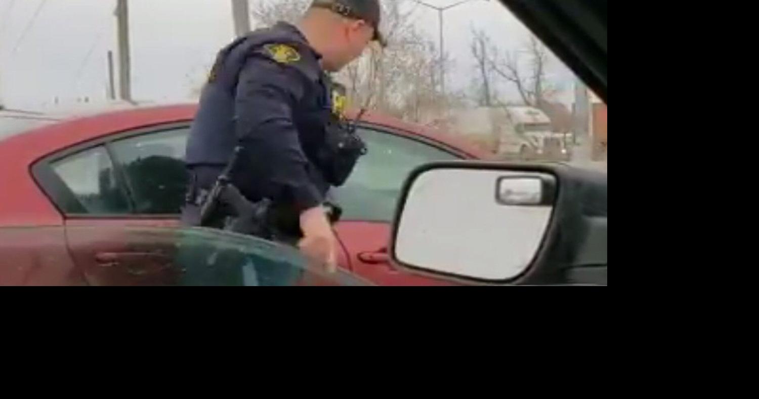 ‘I was just brushing off crumbs’: Distracted driver doesn’t notice ...
