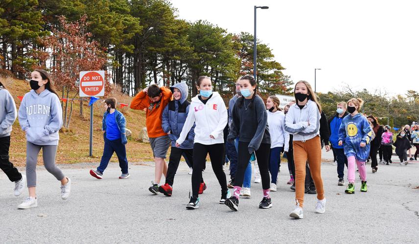 PHOTOS: Turkey Trot At Bourne Middle School | Bourne | capenews.net
