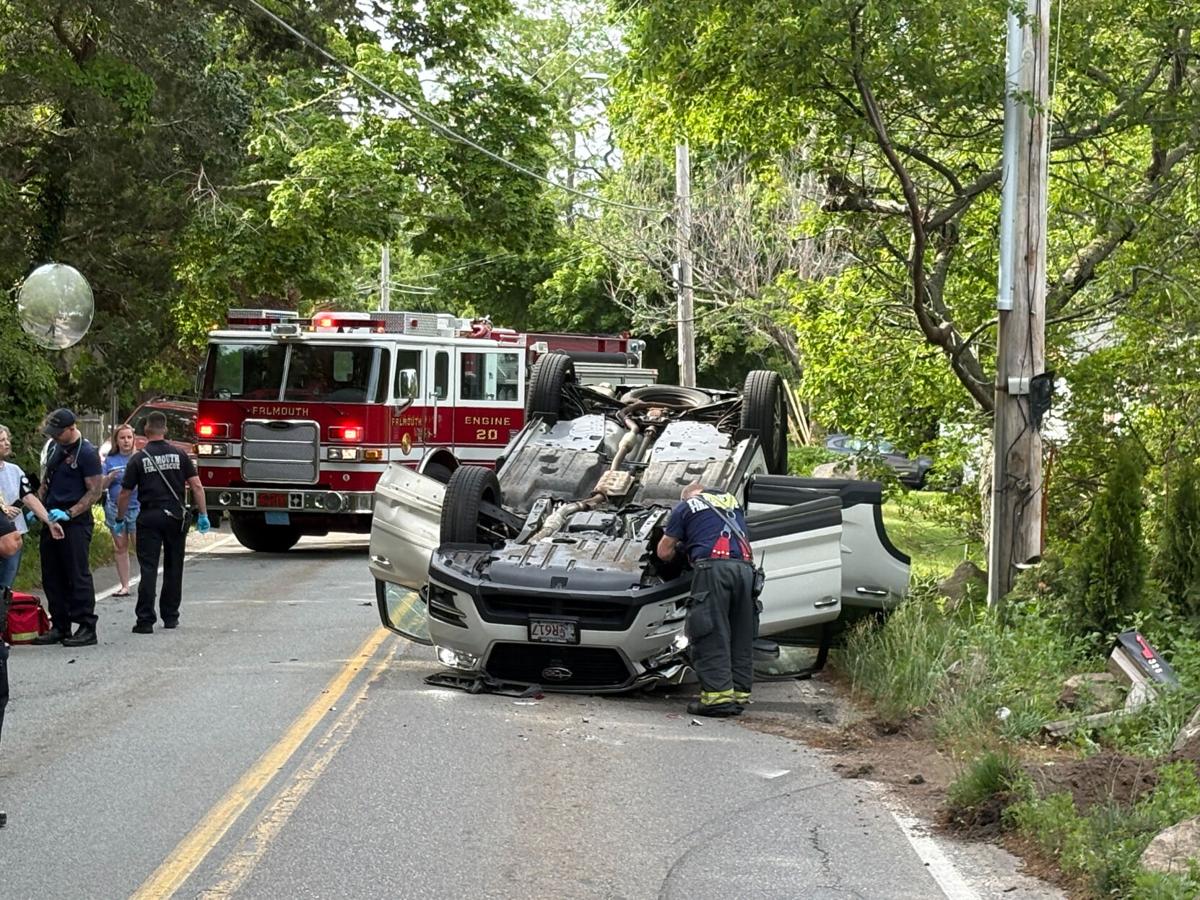 Car Ends Up On Its Roof Following Crash On Carriage Shop Road In ...