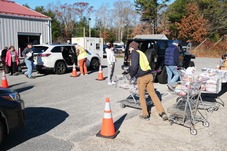 Service Center Provides 900 Turkeys With All The Trimmings This Week ...