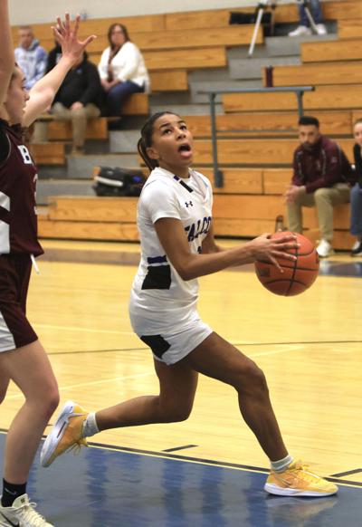 Georgetown Pulls Away From MHS Girls | Mashpee Sports | capenews.net