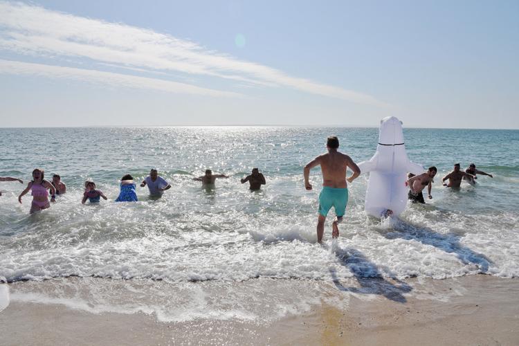 PHOTOS: Swimmers Take 'The Plunge' To Support Gosnold's Mission ...