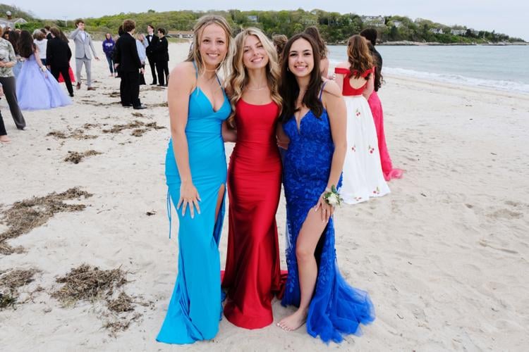PHOTOS: Bourne High School Junior Prom | Bourne News | capenews.net