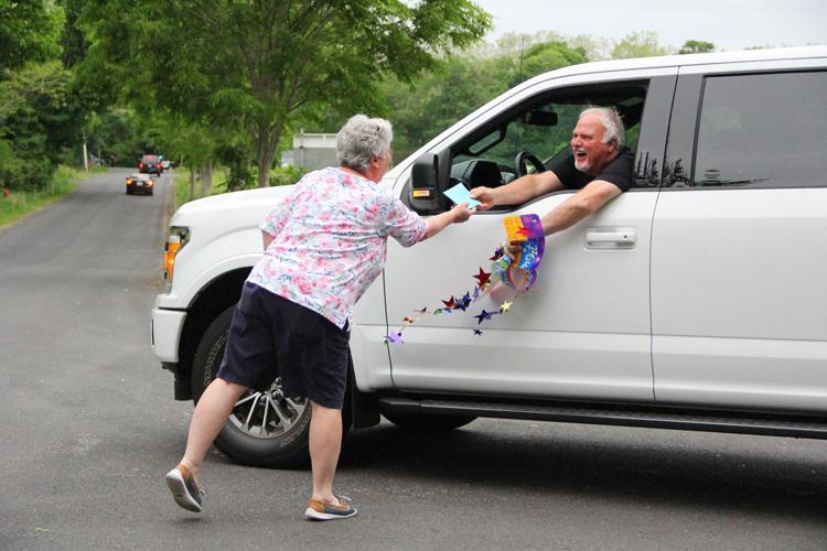 Retiring Longtime Oak Ridge Teachers Thanked With A Parade | Sandwich ...