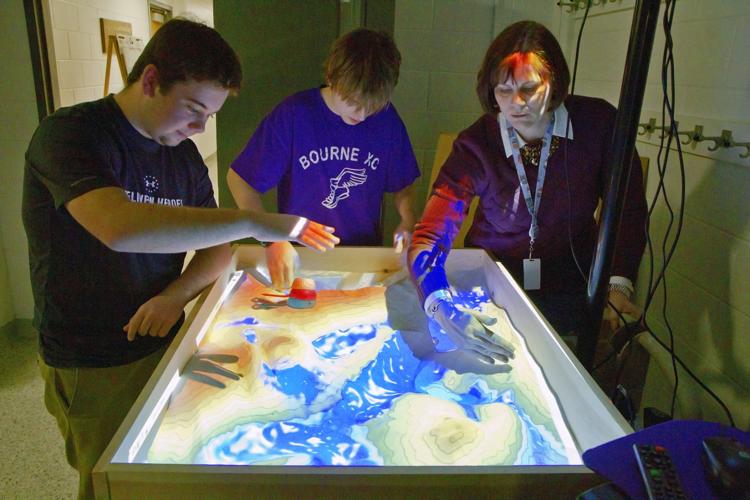 High-Tech Sandbox Lets Students Build 3-D Land Forms | Bourne News ...
