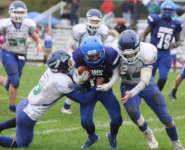 Glover, Salim Help UCT Football Run Wild On Warriors | Bourne Sports ...