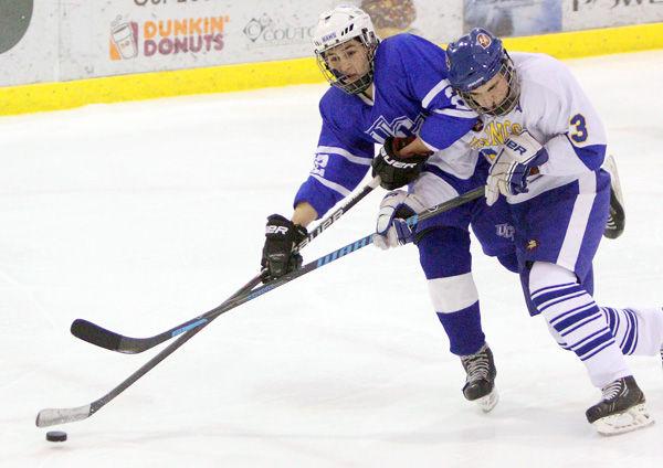 UCT Hockey Falls To Wareham On Late Goal | Bourne Sports | capenews.net
