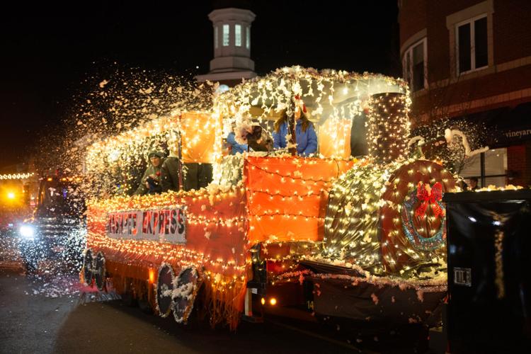 Mashpee Commons' Holiday Festivities Begin Nov. 23 | Mashpee Briefs ...