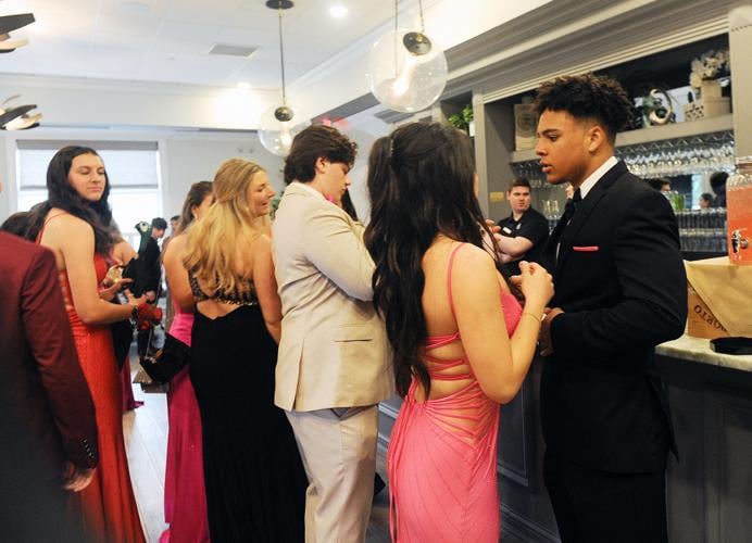 PHOTOS: Mashpee High School Prom | Mashpee | capenews.net
