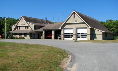 Car Strikes Building At Cotuit Bay Condos | Mashpee News | capenews.net