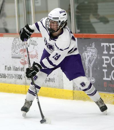 Win Streak Ends For Hockey | Bourne Sports | capenews.net