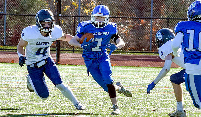 Mashpee Edges Sandwich In Rivalry Tilt | American Football | capenews.net