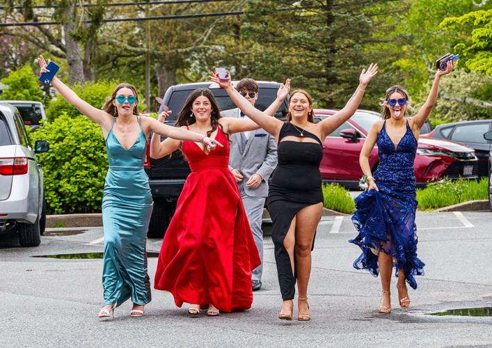 PHOTOS: Falmouth High School Prom | Falmouth News | capenews.net