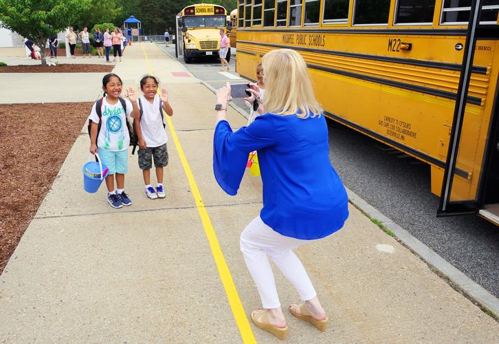 Coombs Students Depart For Summer Break | Mashpee News | capenews.net
