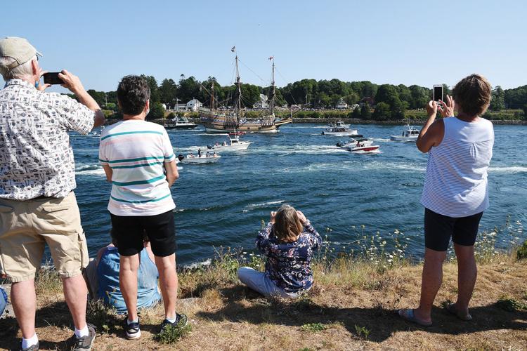 Thousands Greet Mayflower II On Its Return Voyage To Plymouth Via The ...