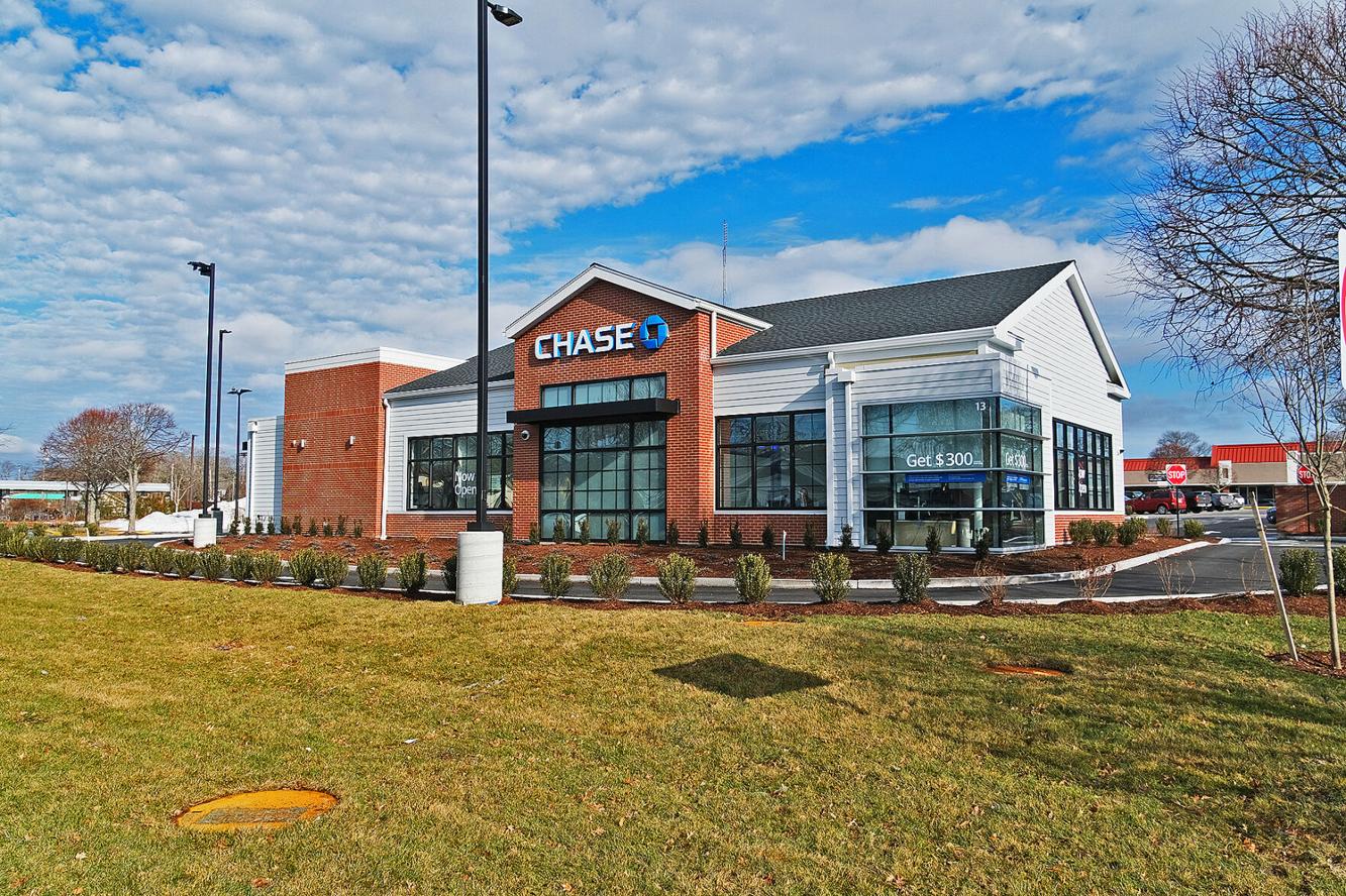 Chase Bank Opens At Falmouth Plaza | Falmouth Briefs | capenews.net
