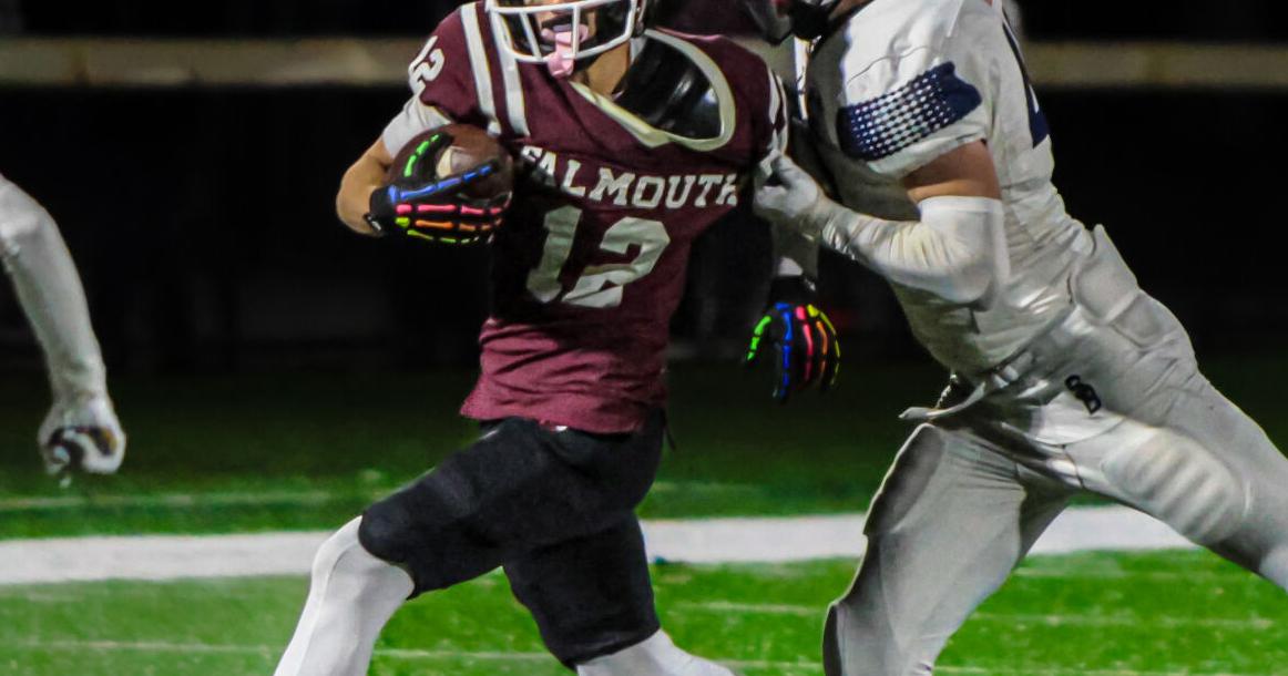 FHS Football Has Fun In Win Against S-B | Falmouth Sports | capenews.net