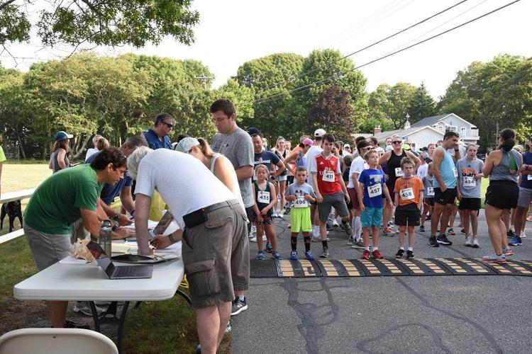 PHOTOS: Great Harbor 5K | Falmouth News | capenews.net