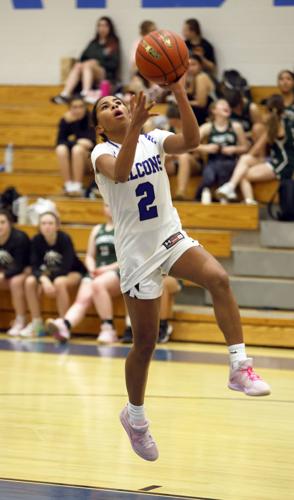 Surging Girls Making Move | Mashpee Sports | capenews.net