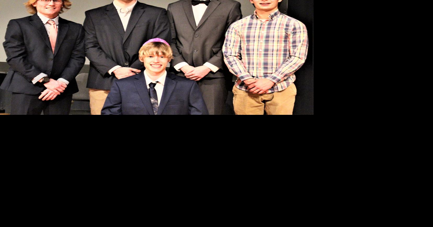 DeVaney crowned Mr. PHS | Community | capjournal.com