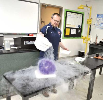 Science lab shows ‘cool’ side | News | capjournal.com