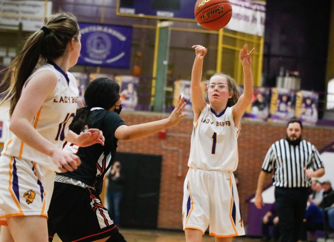 Buffs basketball trounce Mustangs | Local Sports News | capjournal.com