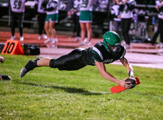 Pierre blows out Watertown at home behind QB Cade Kaiser's career day ...