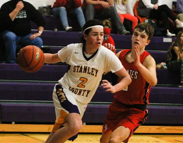 Pirates edge out Buffs in back-and-forth battle | Gallery | capjournal.com