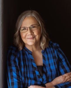 Stoughton mystery author Beth Amos finds 'Death in the Dark Woods ...