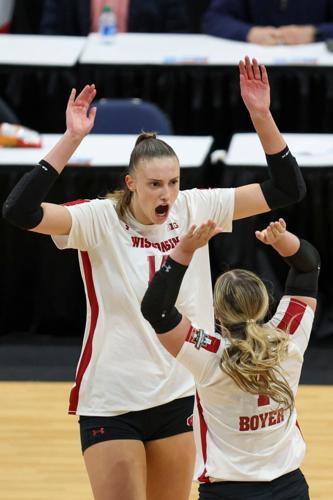 UW volleyball is back for a spring match ... with new voices | Sports ...