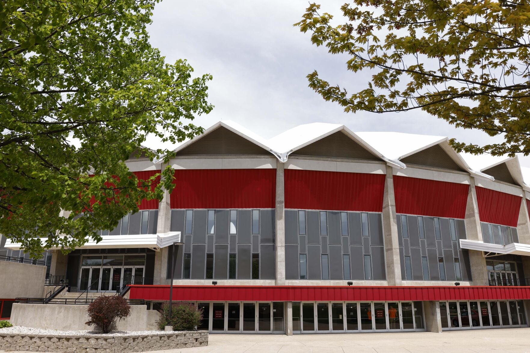 Renovate the Alliant Center Coliseum? Agard moves to save events venue ...