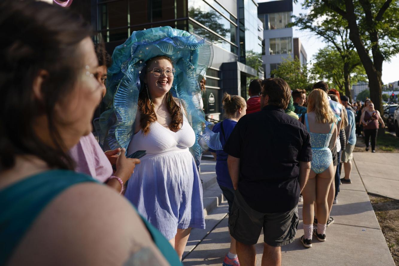 Chappell Roan enraptures a sold-out crowd of Madison mermaids | Music ...