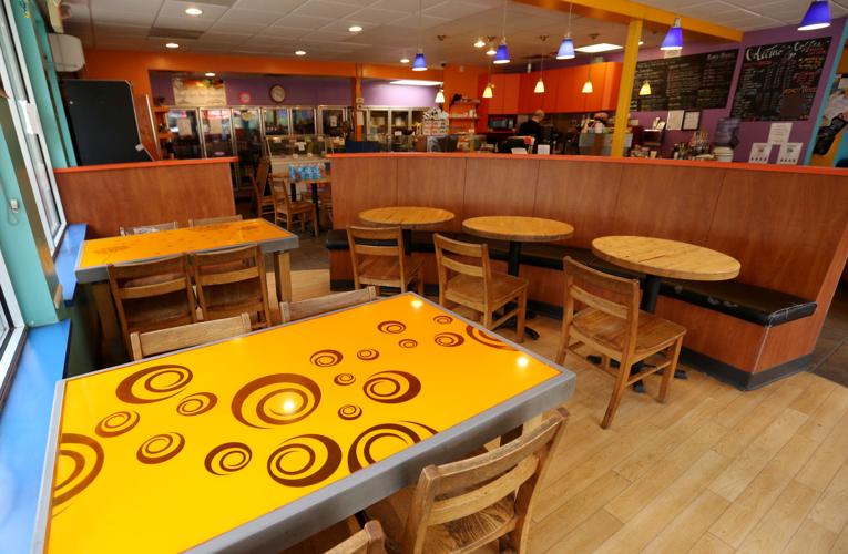 Photos: Zuzu Cafe on the near west is a kid-friendly breakfast oasis ...