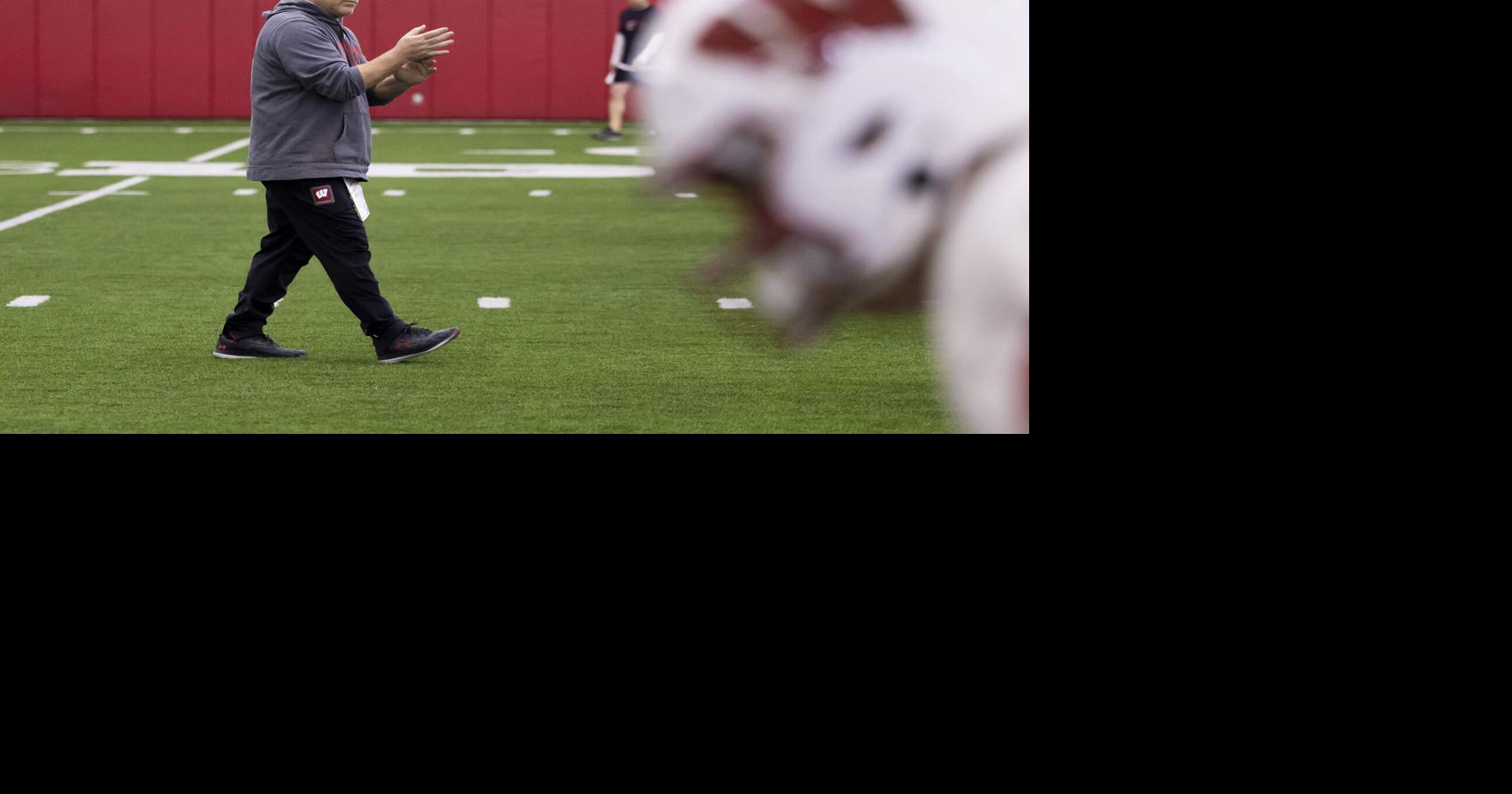 When Wisconsin Badgers' Longo talks quarterbacks, NFL listens | Sports ...