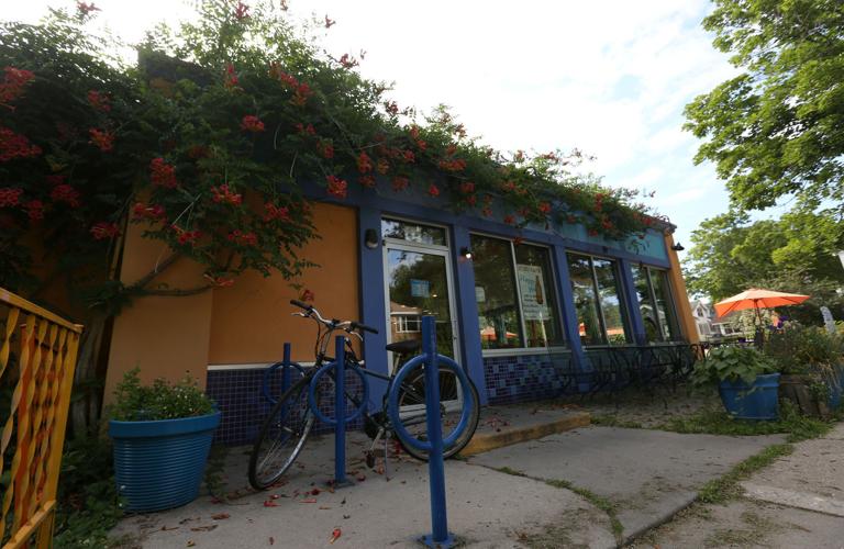 Photos: Zuzu Cafe on the near west is a kid-friendly breakfast oasis ...