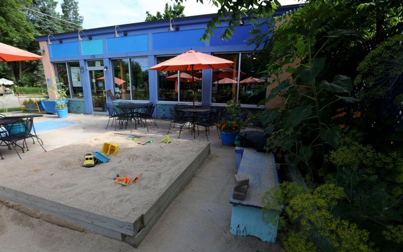 Photos: Zuzu Cafe on the near west is a kid-friendly breakfast oasis ...
