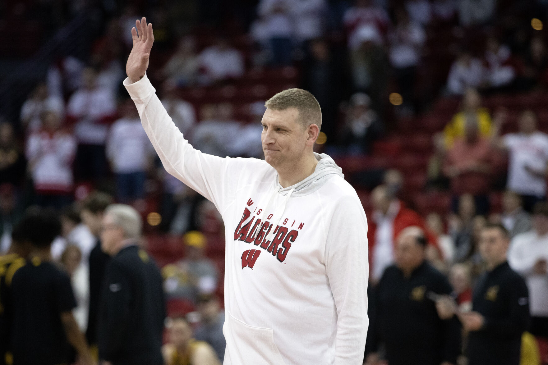 Former Badger again lifted by a team as son fights brain cancer ...