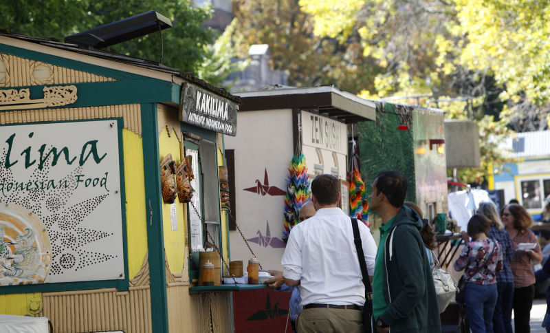 Photos: Library Mall food carts draw dozens | Local News | captimes.com