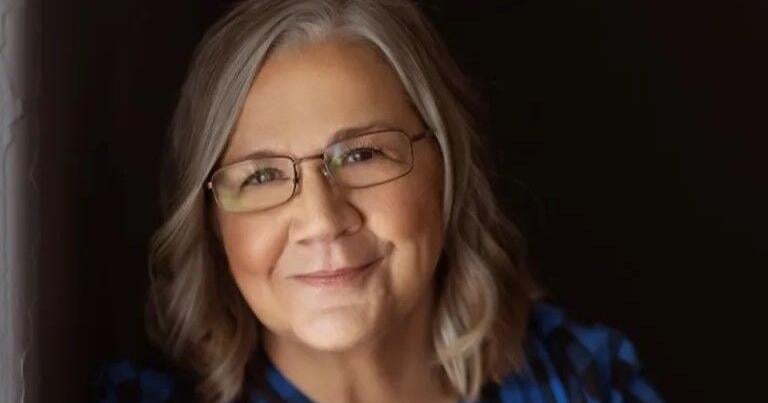 Stoughton mystery author Beth Amos finds 'Death in the Dark Woods ...