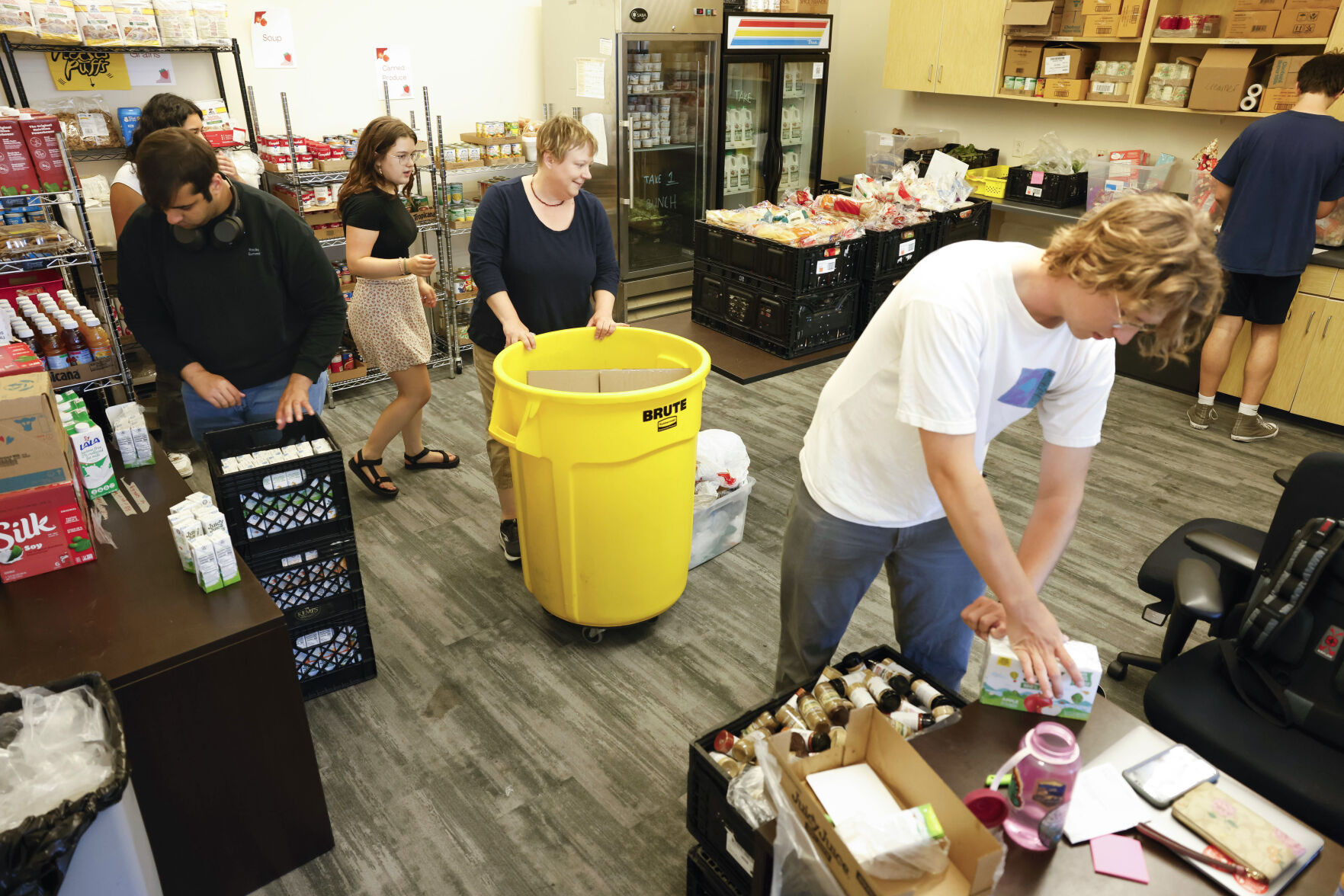 UW-Madison students demand campus leaders better support food pantry ...