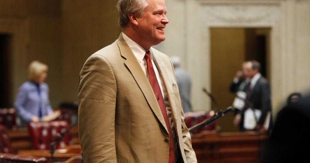 Right wing goes after Dale Schultz | Writers | captimes.com